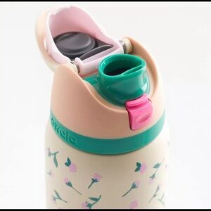 Urban Outfitters | Other | Nwt Uo X Owala Tea Time 32 Oz Free Sip Water ...